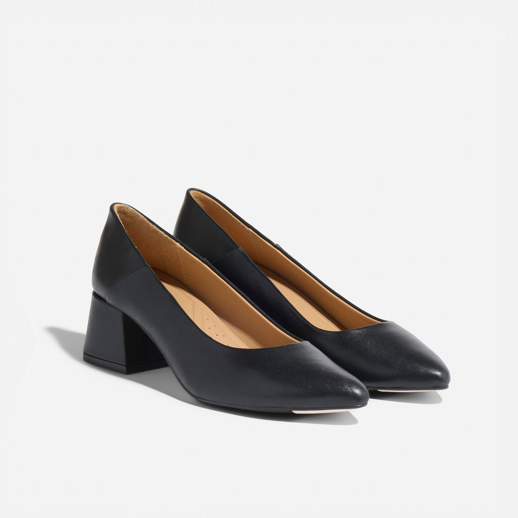 Fiorela Go-To Mid Heel Black — Nisolo